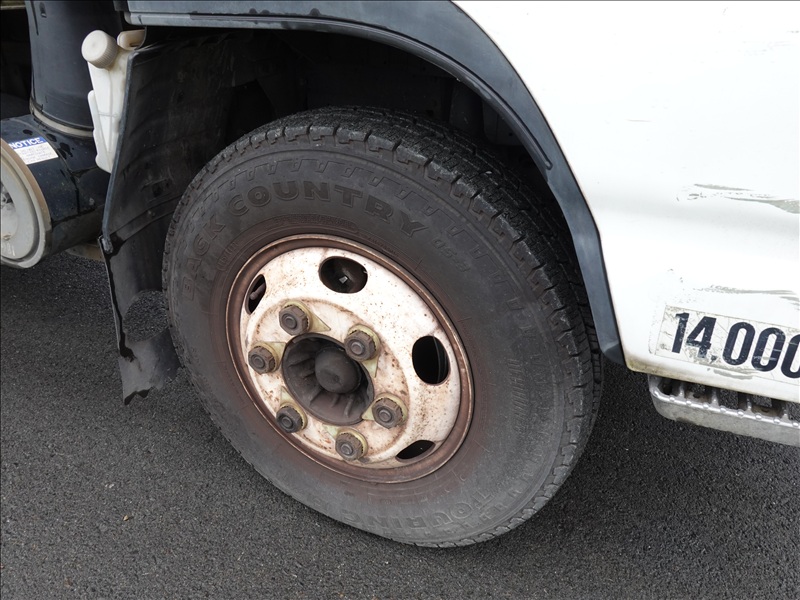 1999 ISUZU NPR VAN TRUCK W/LIFTGATE | MARYSVILLE HEAVY EQUIPMENT, CONTRACTORS EQUIPMENT ...