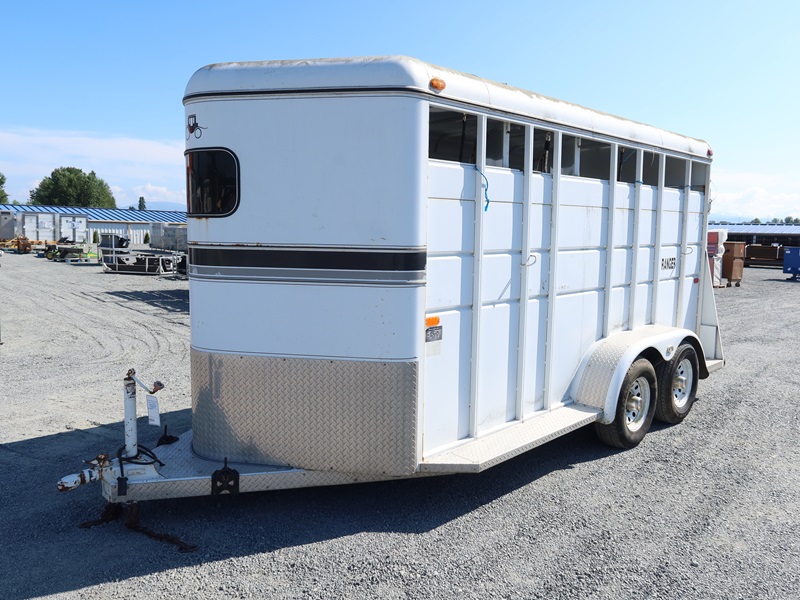 1998 LOGAN COACH RANGER T/A HORSE TRAILER | MARYSVILLE HEAVY EQUIPMENT ...