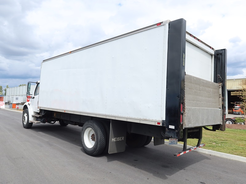 2009 FREIGHTLINER VAN TRUCK W/LIFT GATE | MARYSVILLE HEAVY EQUIPMENT, CONTRACTORS EQUIPMENT ...