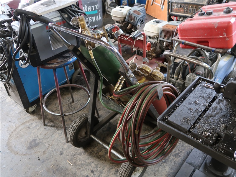 OXY/ACCT CART WITH TANK | DUNKIN & BUSH - ONLINE ONLY | James G. Murphy Co.