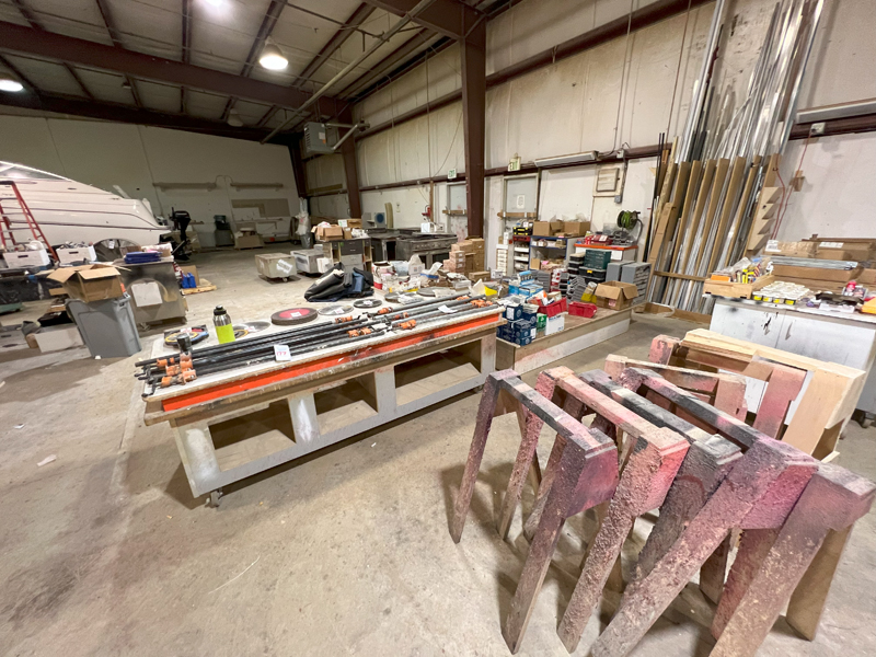 GENERAL PREVIEW PHOTOS | FINELINE FIXTURE & CASE, INC. - ONLINE AUCTION ...