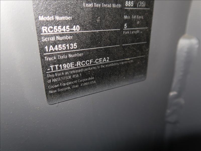 CROWN RC5545-40 | PARAMOUNT BEDDING - LIVE AUCTION | James G. Murphy Co.